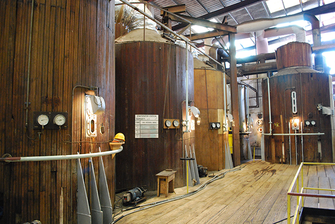 Producing sugar crystals at the mill - Ragus